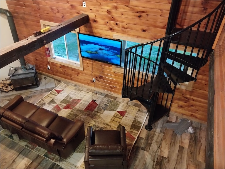 Cabin In The Woods. Minutes To Watkins Glen State Park, Racetrack & Wine Trail! - Watkins Glen