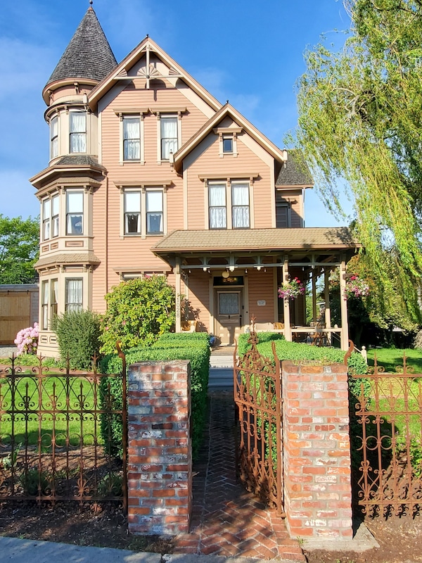 The Adams Pragge House - Port Townsend, WA
