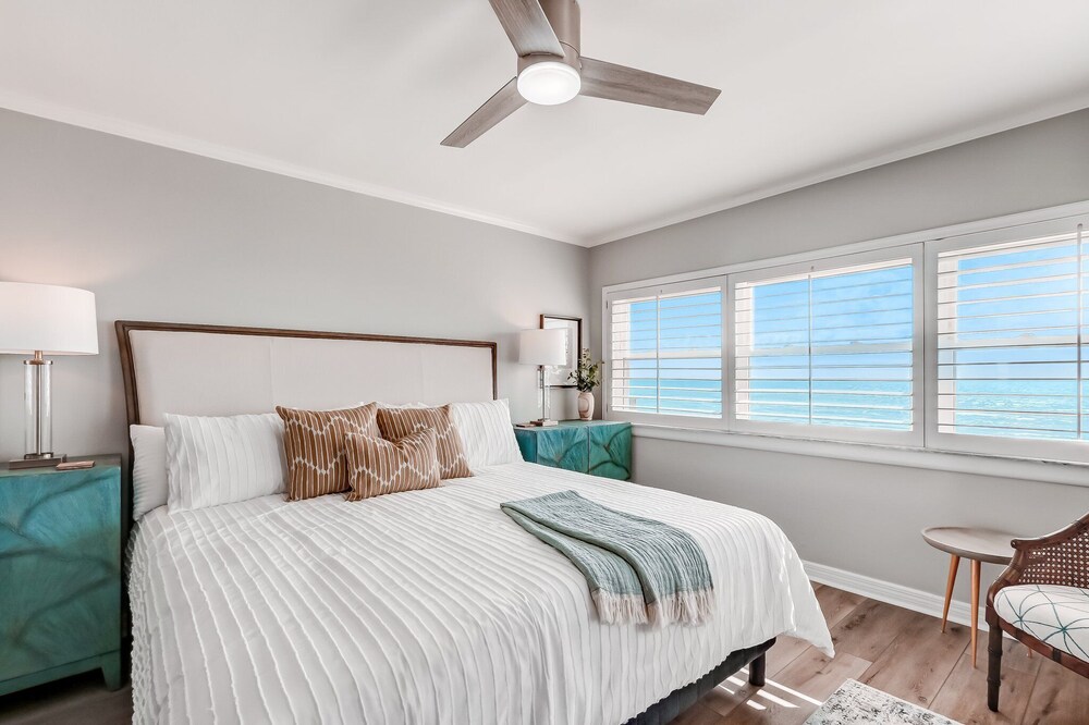 Oceanfront End Unit | Completed Renovated | Luxury 3rd Floor Amelia ...