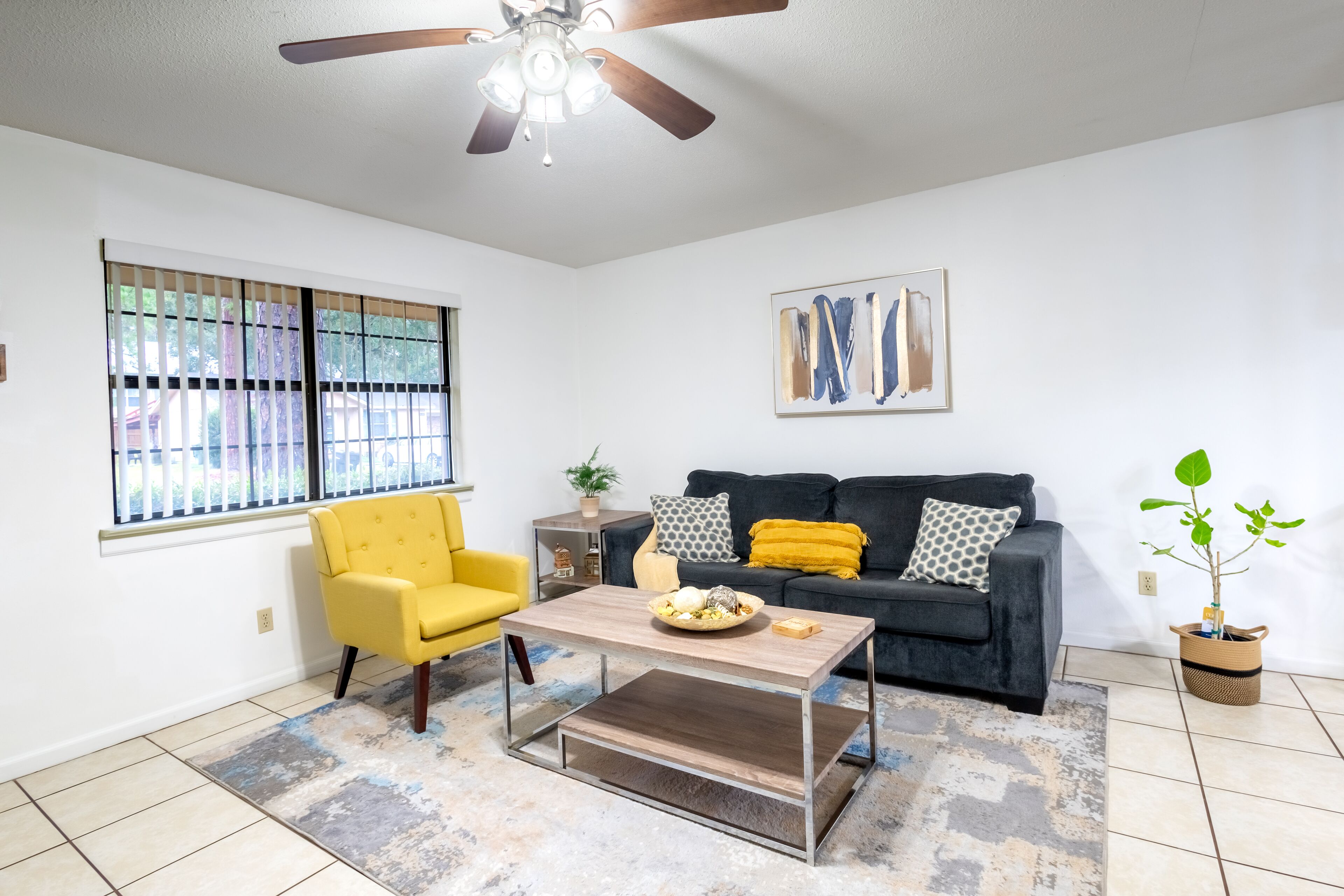 Peaceful 2 Bed, 1 Bath Located In Midtown, 5 Miles From Stadium. - Tallahassee, FL