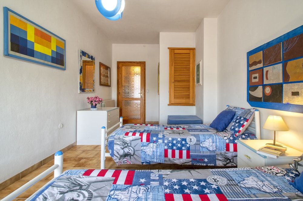 Villa 'Brandinu' With Mountain View, Terrace & Wi-fi - Sassari
