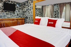 Quarto Duplo Deluxe | Secretária, Wi-fi grátis, roupa de cama fornecida