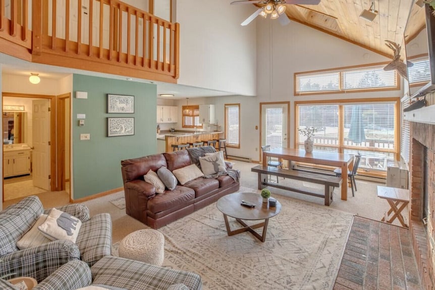 New Campshire · Townhouse W/resort Amenities & Private Beach - New Hampshire (State)