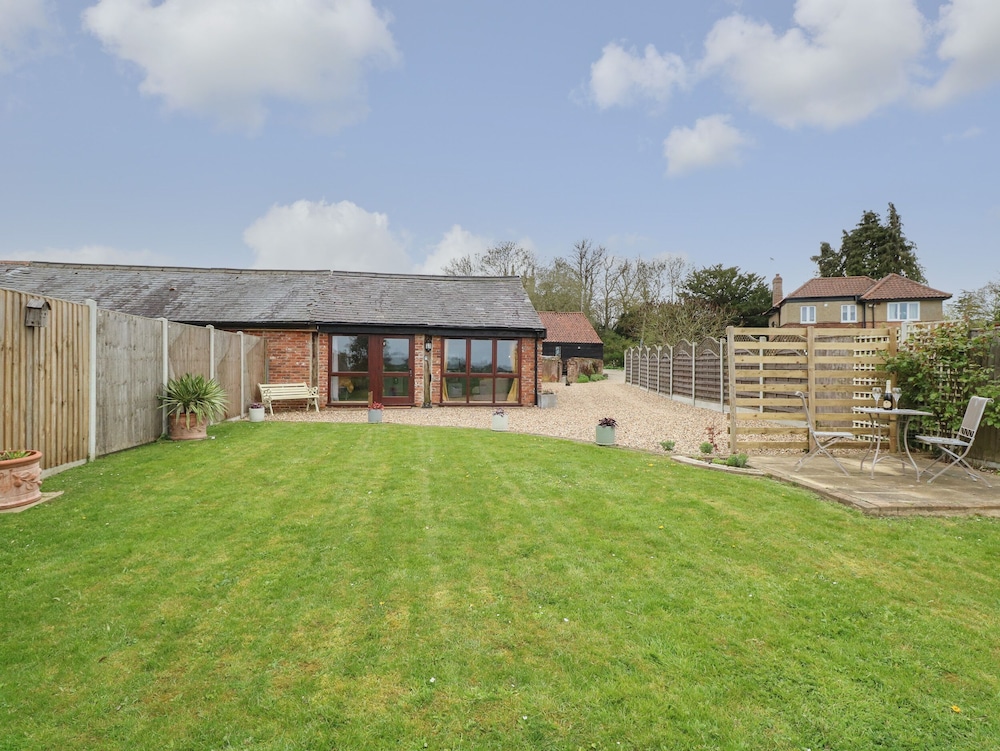 Bee Happy Barn - The Broads National Park