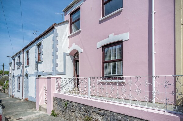 Canol Y Bryn - 3 Bedroom Holiday Home - Tenby - Tenby