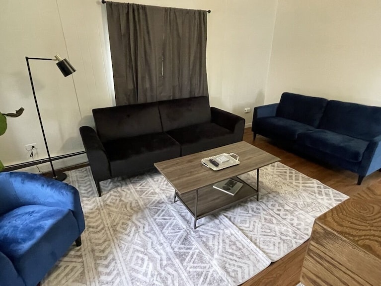 Brookfield Boutique Charmer - Countryside, IL