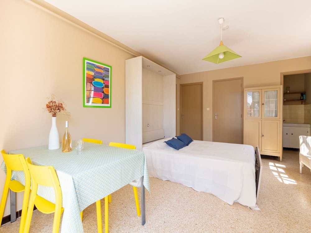 Nice Apartment For 2 Guests With Wifi, Tv, Patio And Pets Allowed - 예르