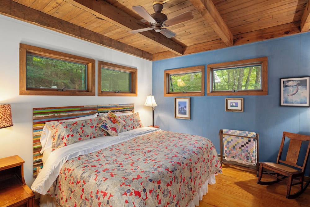 4Bed/4Bath Mountain Retreat in Wolf Laurel CC with 60-mile views ...
