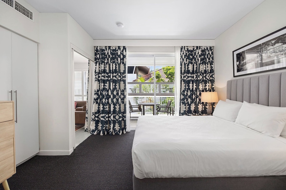 Resort-style, Steps To Beach - Noosaville