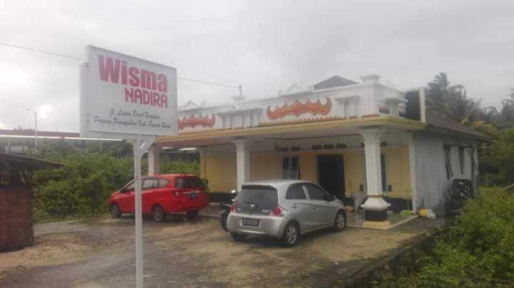 Spot On 91371 Wisma Nadira Near Spbu Pt. Trijaya Pugung Penengahan - Bengkulu