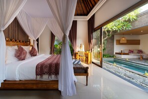 One-Bedroom Villa with Private Pool - King Bed | 2 quartos, minibar, secretária 