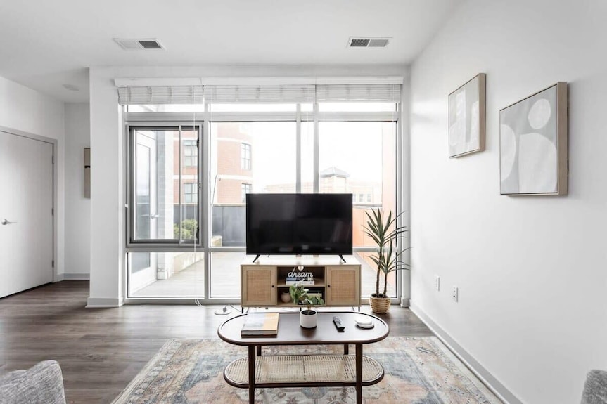 Cozysuites I Trendy 1br, Bottleworks Indy #1 - University Heights – Indianapolis