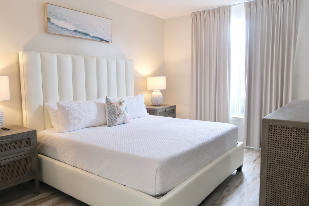 Charter Landing II unit C9 Luxury Waterfront Condo in Orange Beach ...