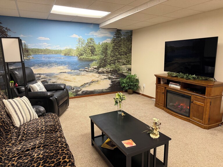 On The Shores Of Algonquin W/ Private Dock - Lower Level - Michigan