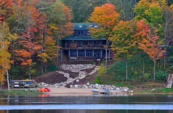 The  Lodge-sleeping Bear Resort In Lake Ann Michigan - Michigan