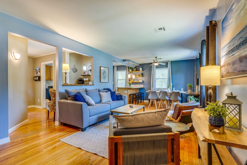 Pet-friendly Pensacola Home W/ Sunny Backyard! - Pensacola, FL