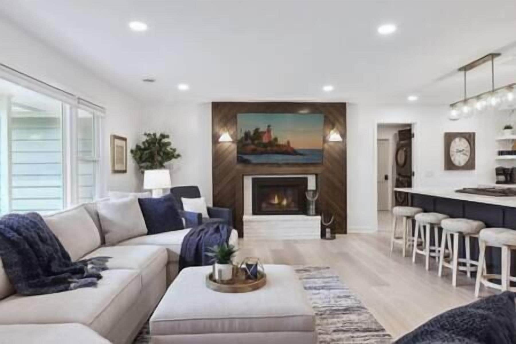 Luxury 1800sq.ft Home - Sleeps 8 - Eden Prairie, MN