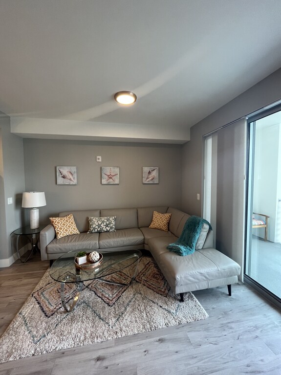 New Condo Near Downtown Sarasota - Public beach, Sarasota