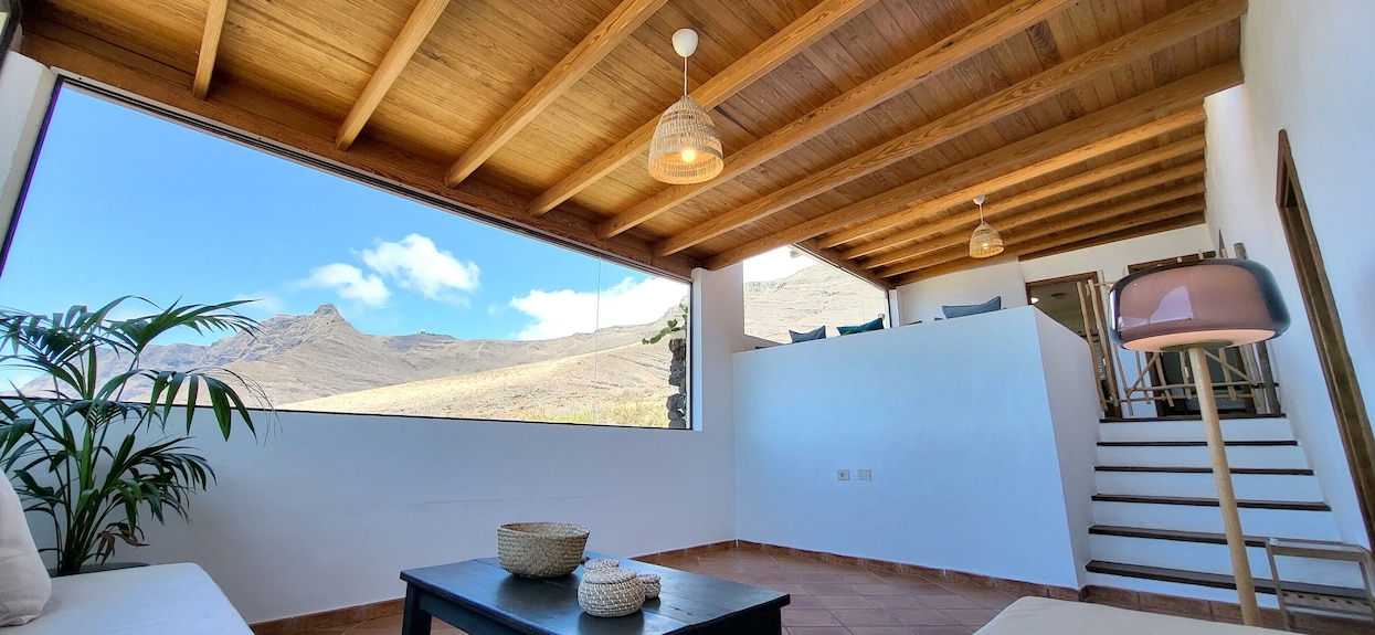Dama De Famara-las Mejores Vistas De La Playa! - Lanzarote