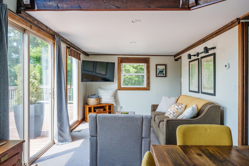 Overlook Loft - Scenic Shenandoah Views - Shenandoah, VA