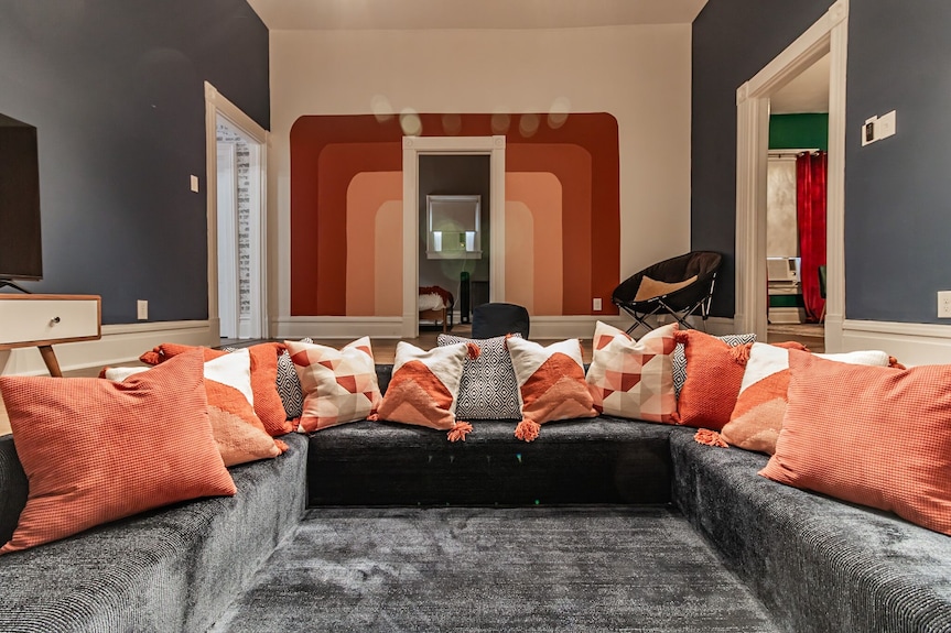 Something To Talk About In Haynie's Corner! Walk Anywhere, Sleeps 6! - Henderson, KY