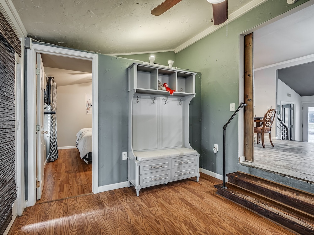 Family And Pet Friendly Lake House Around The Corner From Boat Ramp. Sleeps 12 - Oklahoma