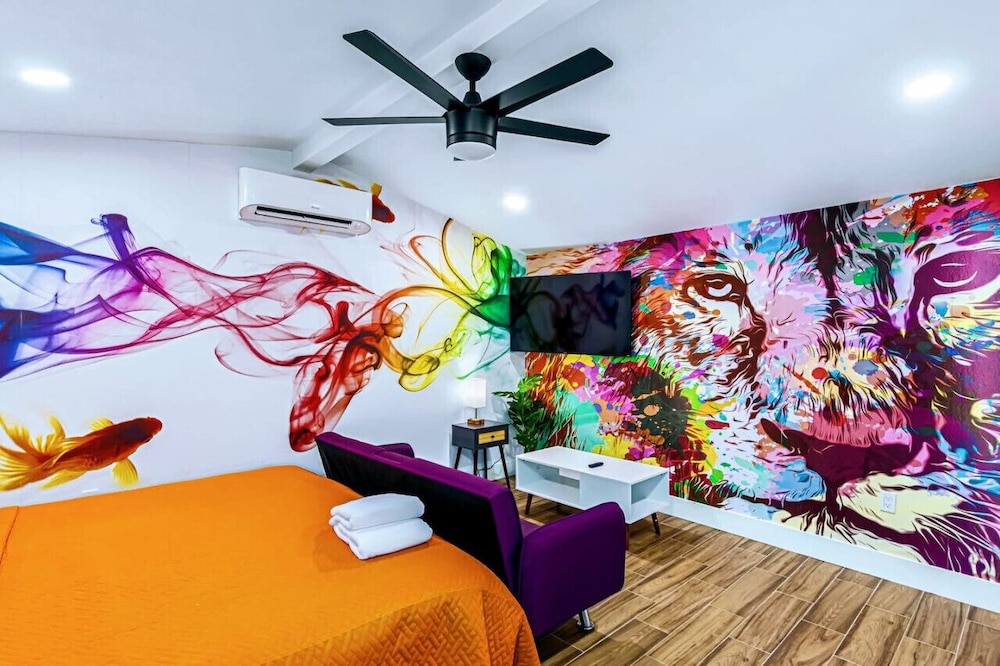 Cozy Studio With King Bed Dt Phx Unit C - Phoenix, AZ