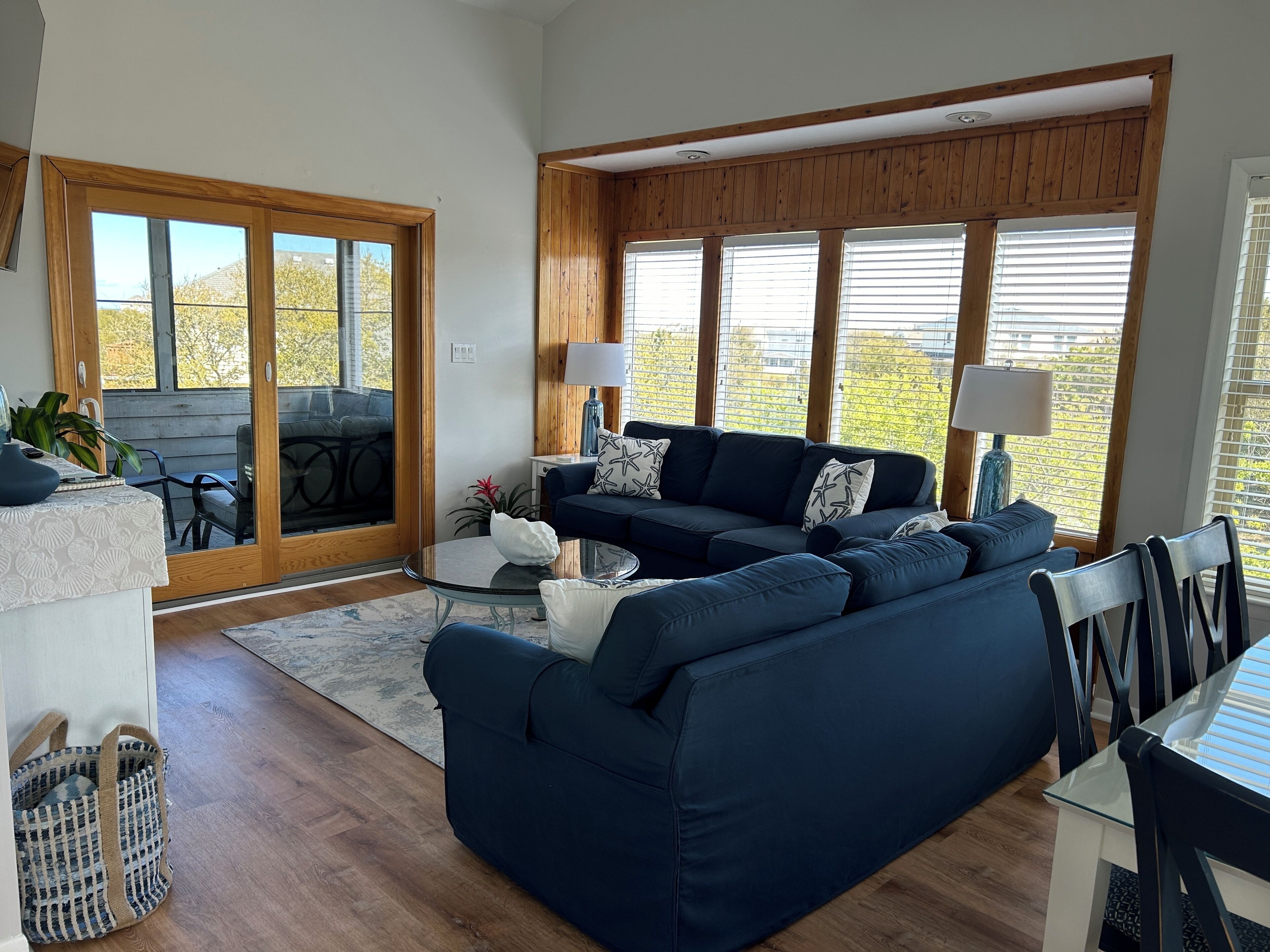 Updated, Cozy Cottage In Duck  4 Bedrooms, In Town & Oceanside W/ Views! - Duck, NC