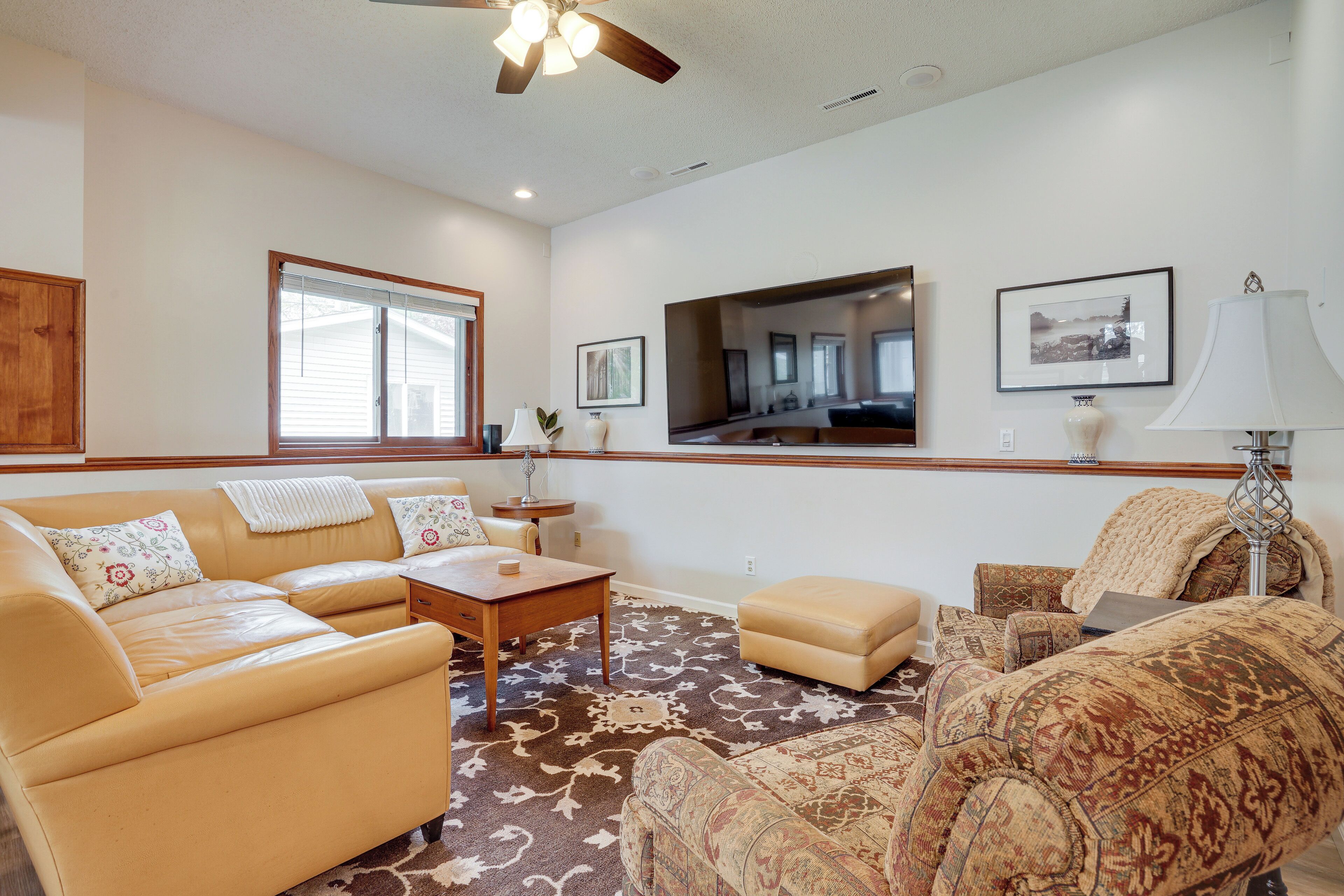 Spacious Minneapolis Home Rental: 8 Mi To Downtown - 미니애폴리스