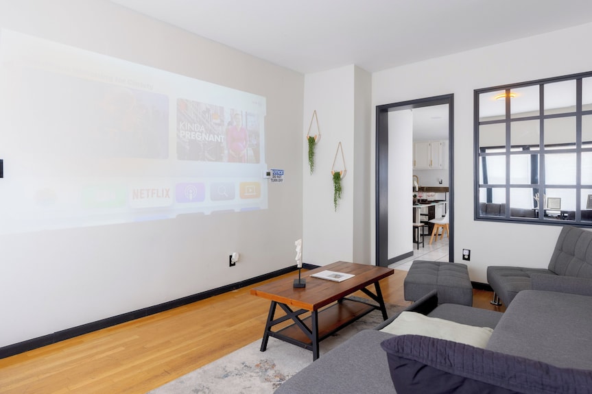 Mayors Manor, Zen Garden Oasis, Hot Tub & Sauna In Central Chicago, 8-12 Guests - Englewood - Chicago