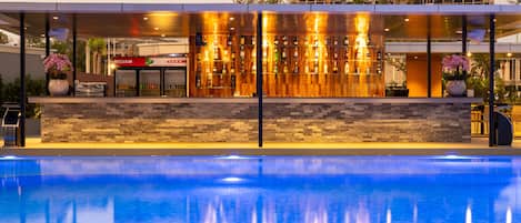 Bar junto à piscina