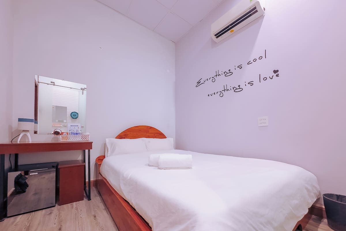 Quarto Duplo Standard | Minibar, roupa de cama fornecida
