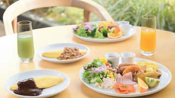 Pequeno-almoço tipo buffet diário mediante uma taxa