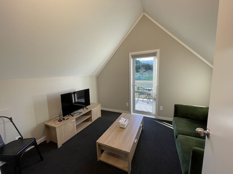 Chalet 6 (1 Bed) Pudding Hill - West Coast