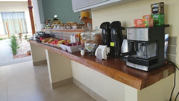 Pequeno-almoço tipo buffet diário incluído