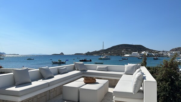 Milos Aquabliss Beachfront Villa - Milos
