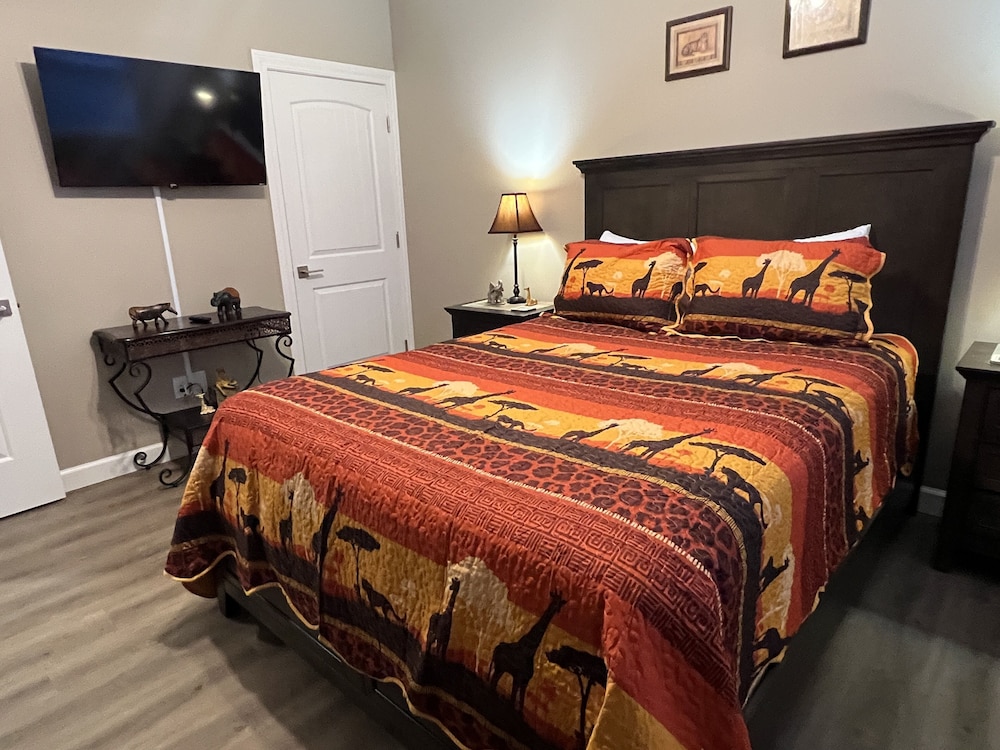 NEW Ground Floor Condo in the Heart of Branson with Indoor Pool ...