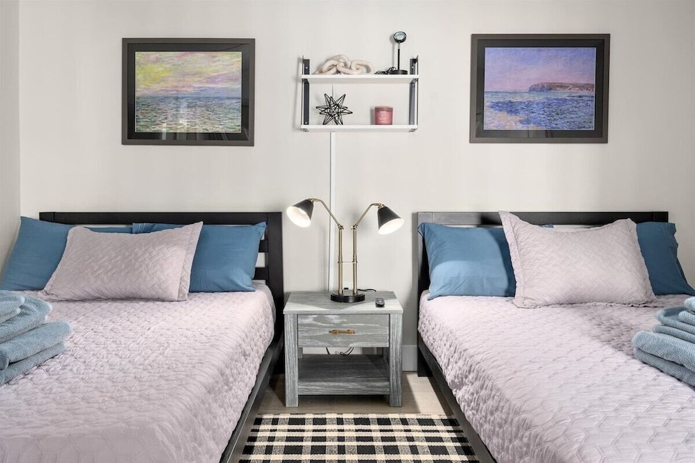Wraparoundbalcony-2 Bed-sleeps 8-pool-laundry-wifi - Fenwick Island State Park, Fenwick Island