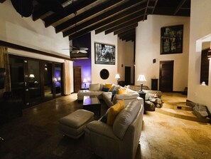Smart TV de 50 de polegadas com canais por cabo, televisor, Netflix 