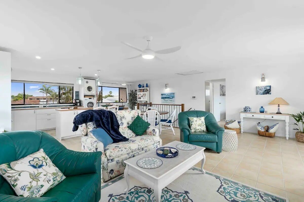 Canal Living With Private Beach, Boat Ramp, Pontoon, Fishing And Kayaks. - Coolangatta