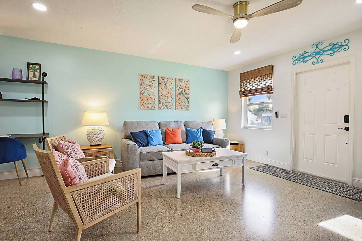 Tropical Escape Near Beach! Tons Of Parking! - Boynton Beach, FL