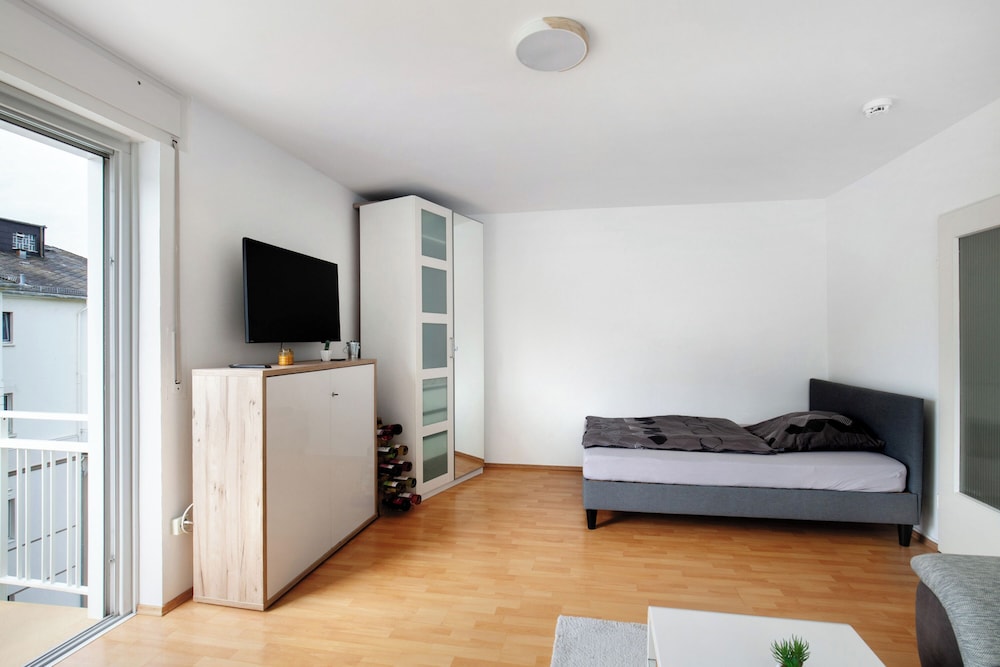 Ferienwohnung "Charmante Stadtwohnung Im Zentrum" Mit Balkon Und Wlan - Taunusstein
