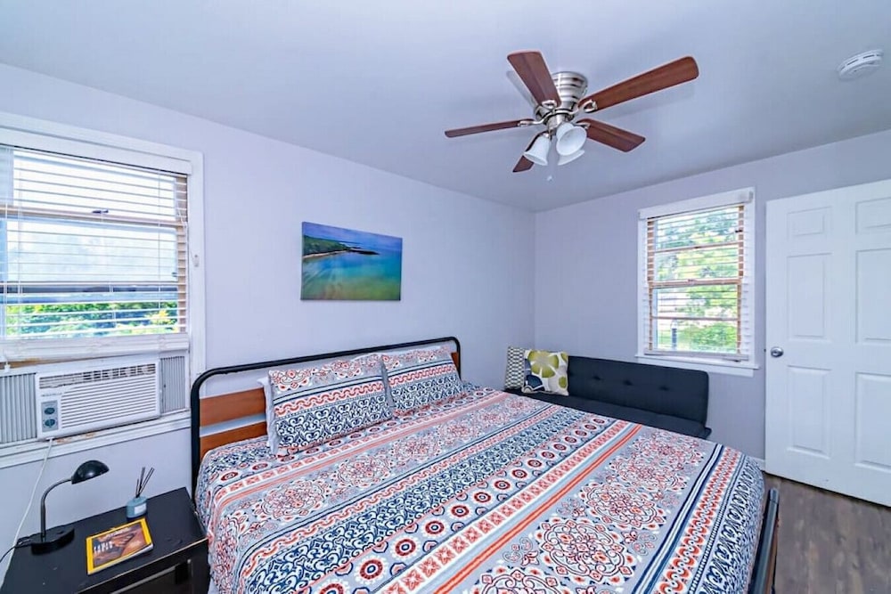 4 Unique Cottages Sleeps 16 Comfortably on 1 Acre - Lake Michigan Beach ...