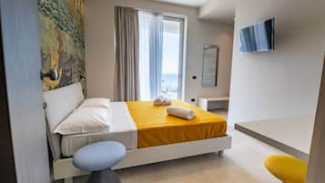 Quarto Duplo Panorâmico | Roupa de alta qualidade, edredões de penas, minibar, cofre no quarto