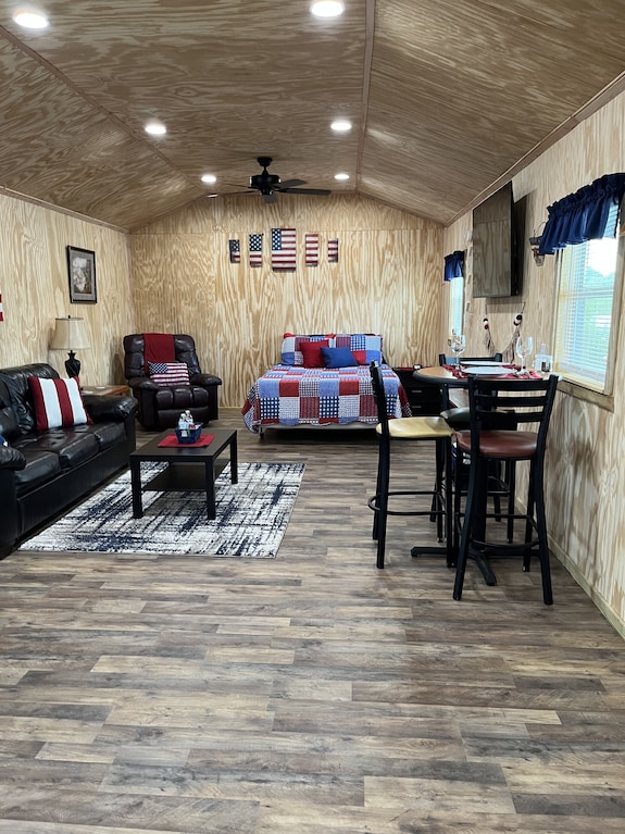 Lakefront Eagle Lodge - Texas