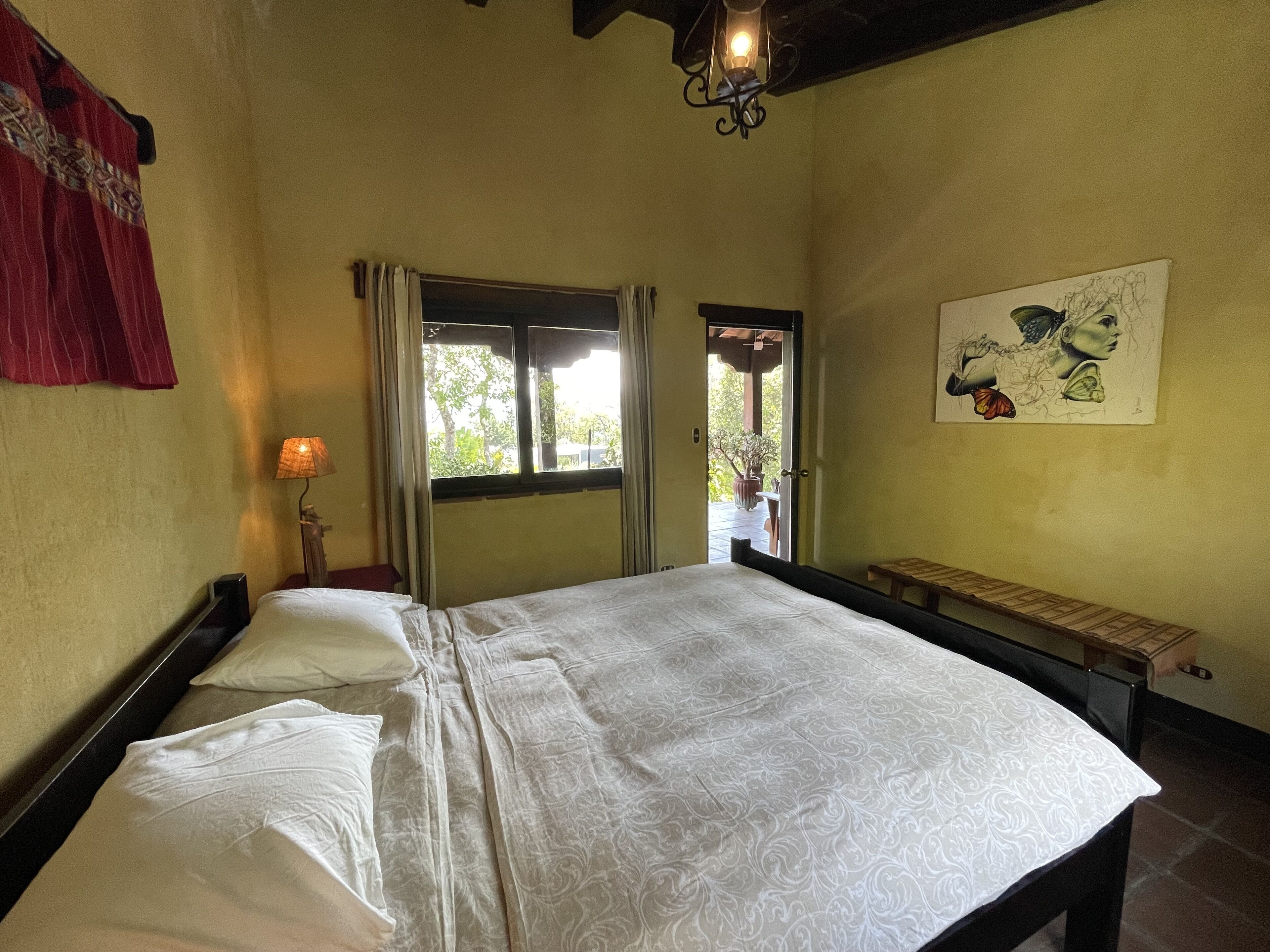 Stunning 4 Bedroom Large House, Steps From Lake Front With Starlink Wifi - Santa Cruz la Laguna