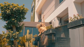 Suíte luxo | 1 quarto, roupas de cama antialérgicas, frigobar, escrivaninha
