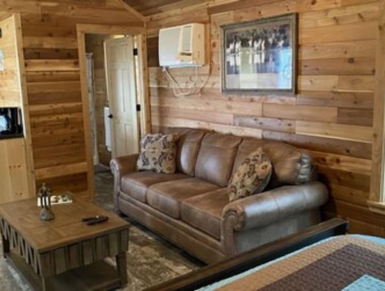 Crooked Creek Ranch Cabin 10 - Hamilton, TX