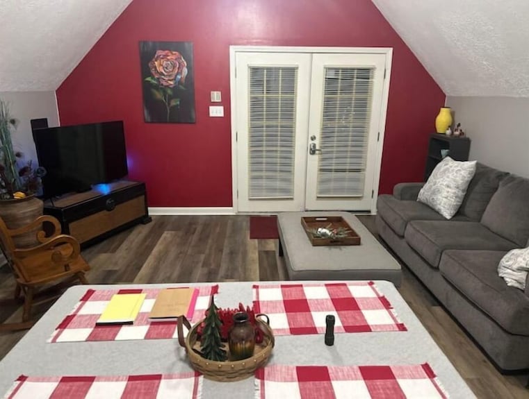 Funny Farm Hideaway. - Alexandria