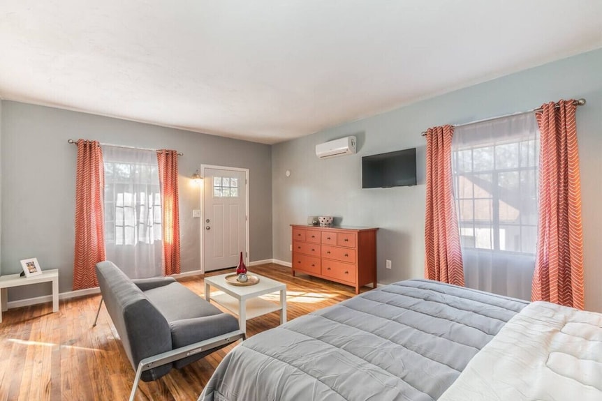 Historic 2nd Level W/ Private Deck! - Arizona